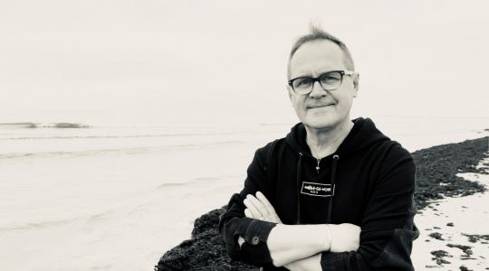 Guntars Račs un “Rīgas Doma zēnu koris” vienojas kopīgā dziesmā | Rīts ...