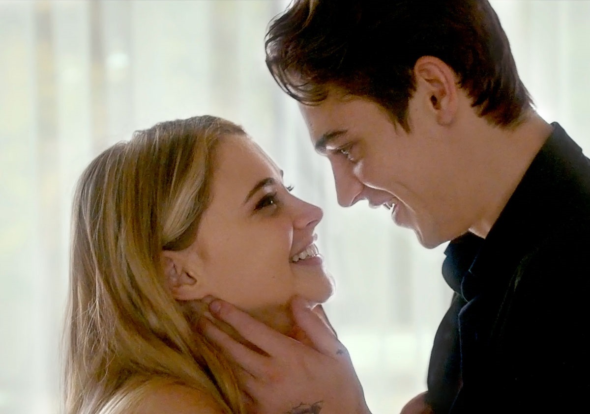 Latvijas kinoteātros sāk rādīt romantisko filmu “After. Uz visiem ...